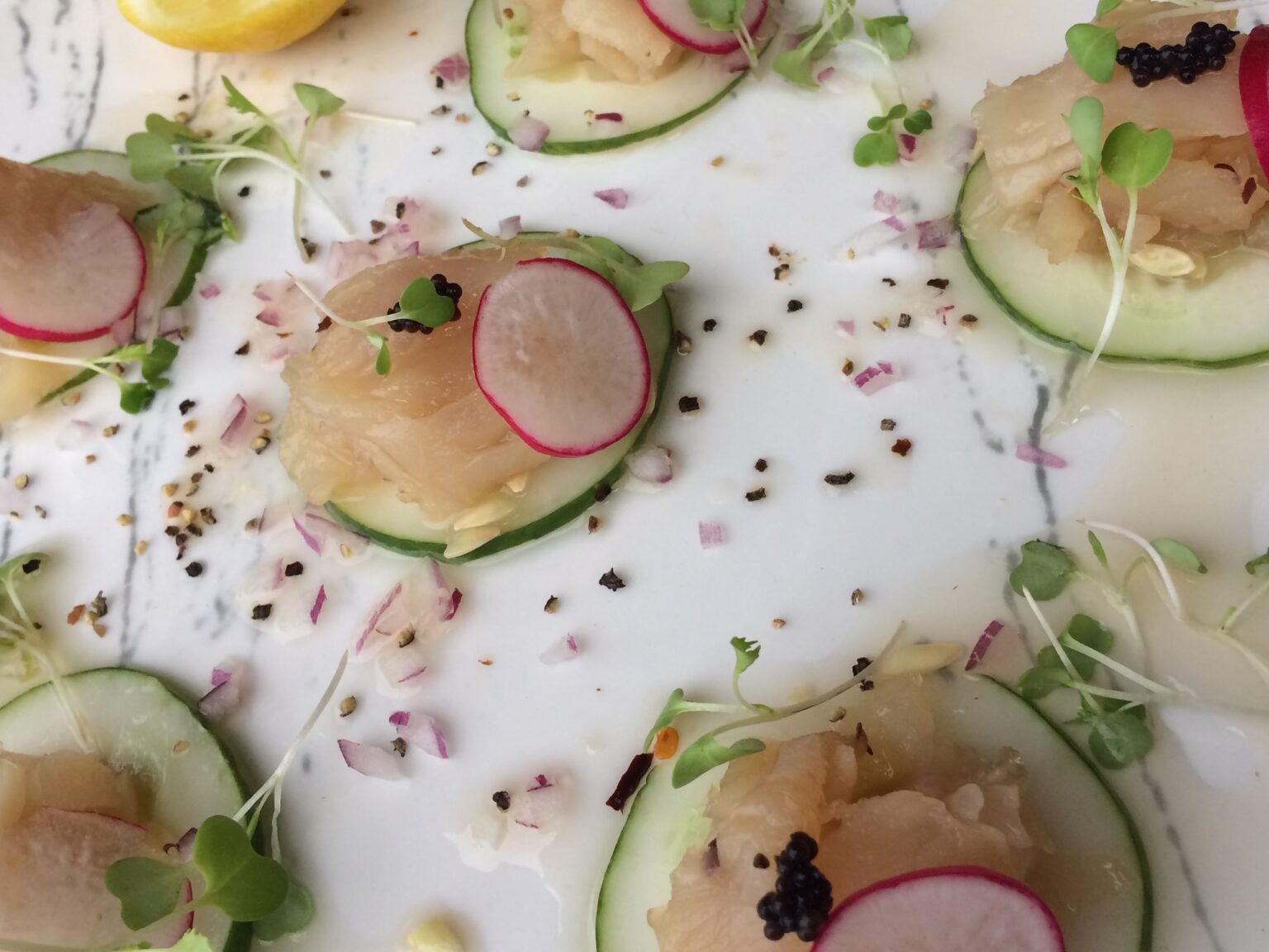 Gode restauranter på Rarotonga, Cook Islands - Sidder Under En Palme